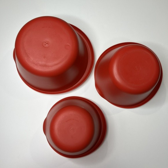 Kitchen | Kitchen | Vintage Large Red Mixing Bowls Measuring Quart ...
